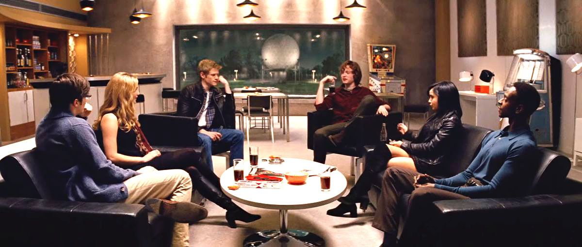 Interior Design and Furniture in X-Men - First Class - Elemental Spot