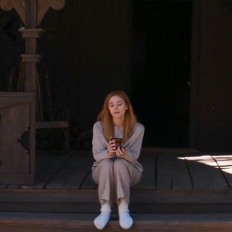 The most beautiful outfits from WandaVision to re-style - Elemental Spot