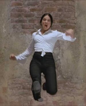 Dress Up Like Cindy Campell from Scary Movie 2 - Elemental Spot