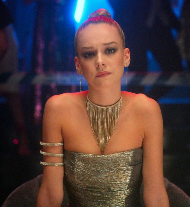 Steal the Look - Dress Like Carla Roson Caleruega from Elite ...