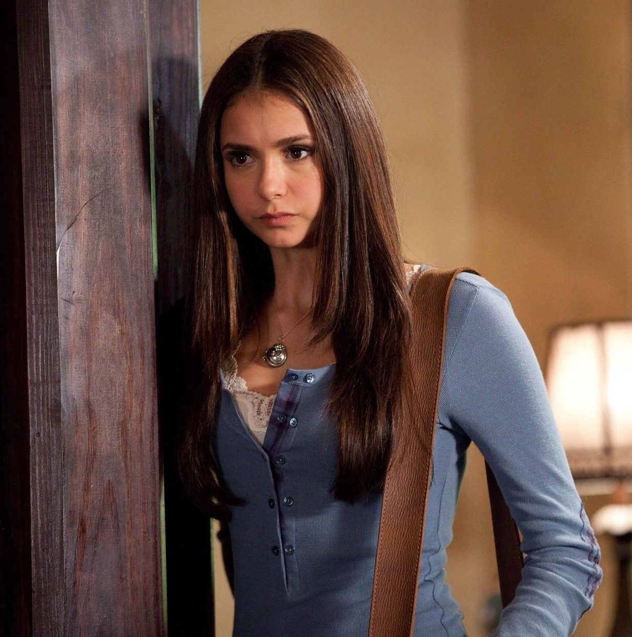 Outfit Inspo: How to Get Elena Gilbert's Chic Casual Look - Elemental Spot