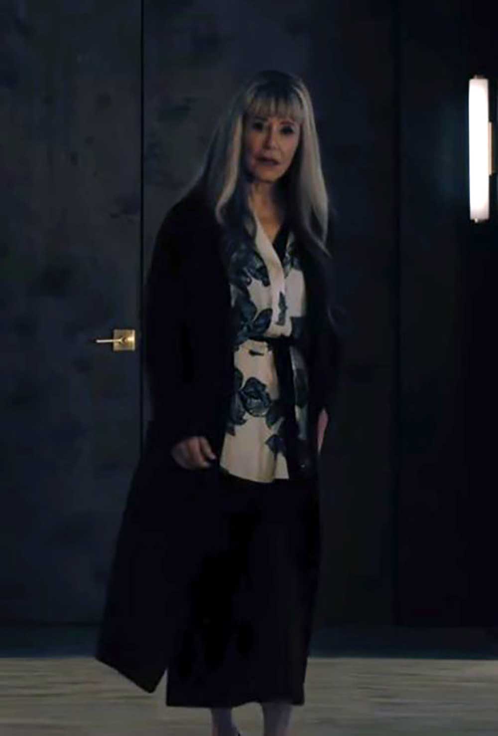 The Dark Romanticism of the Usher Women's Wardrobes: Outfits, Style ...