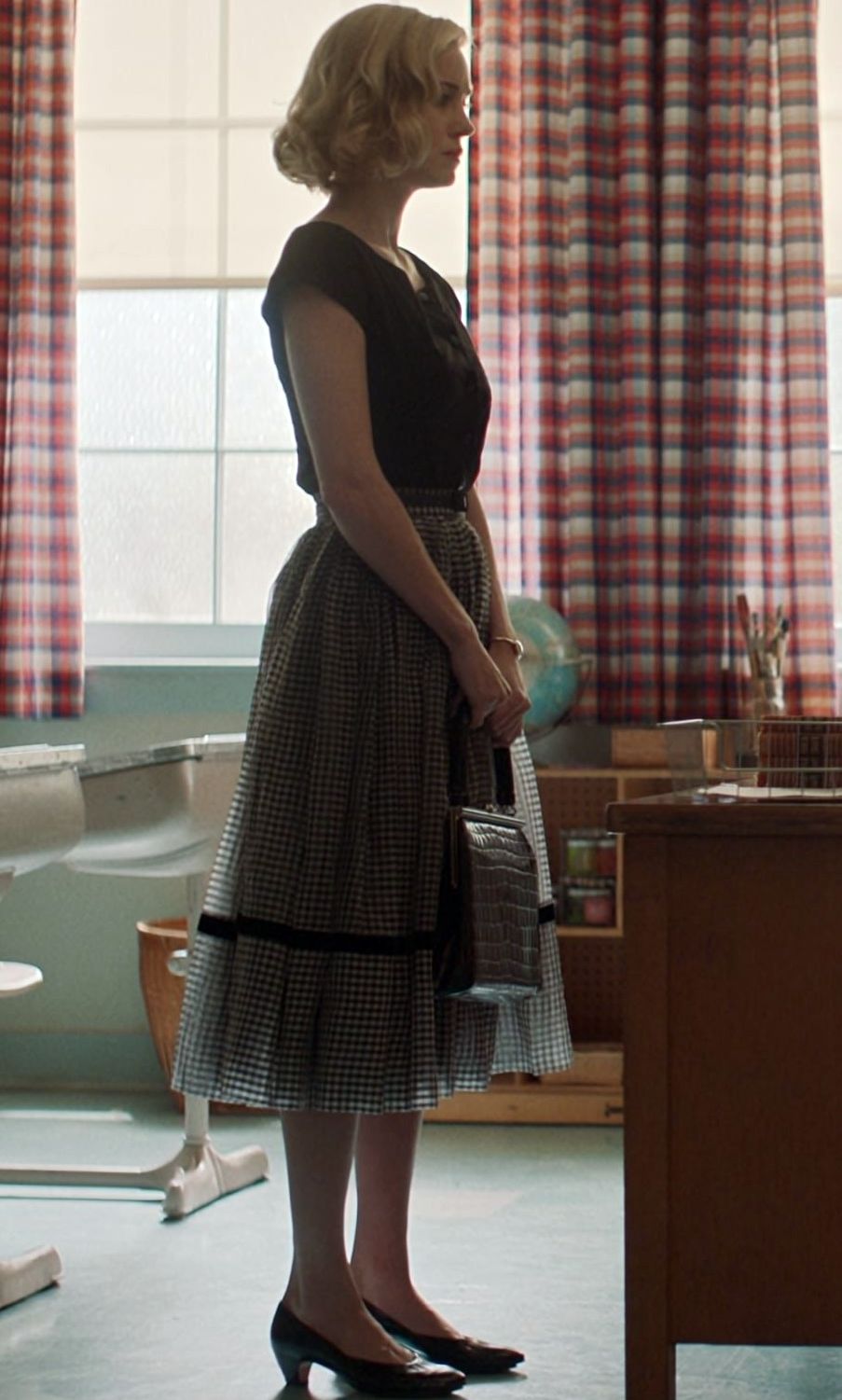 Lessons in Chemistry: Brie Larson’s 1950’s Styling in Elizabeth Zotts ...