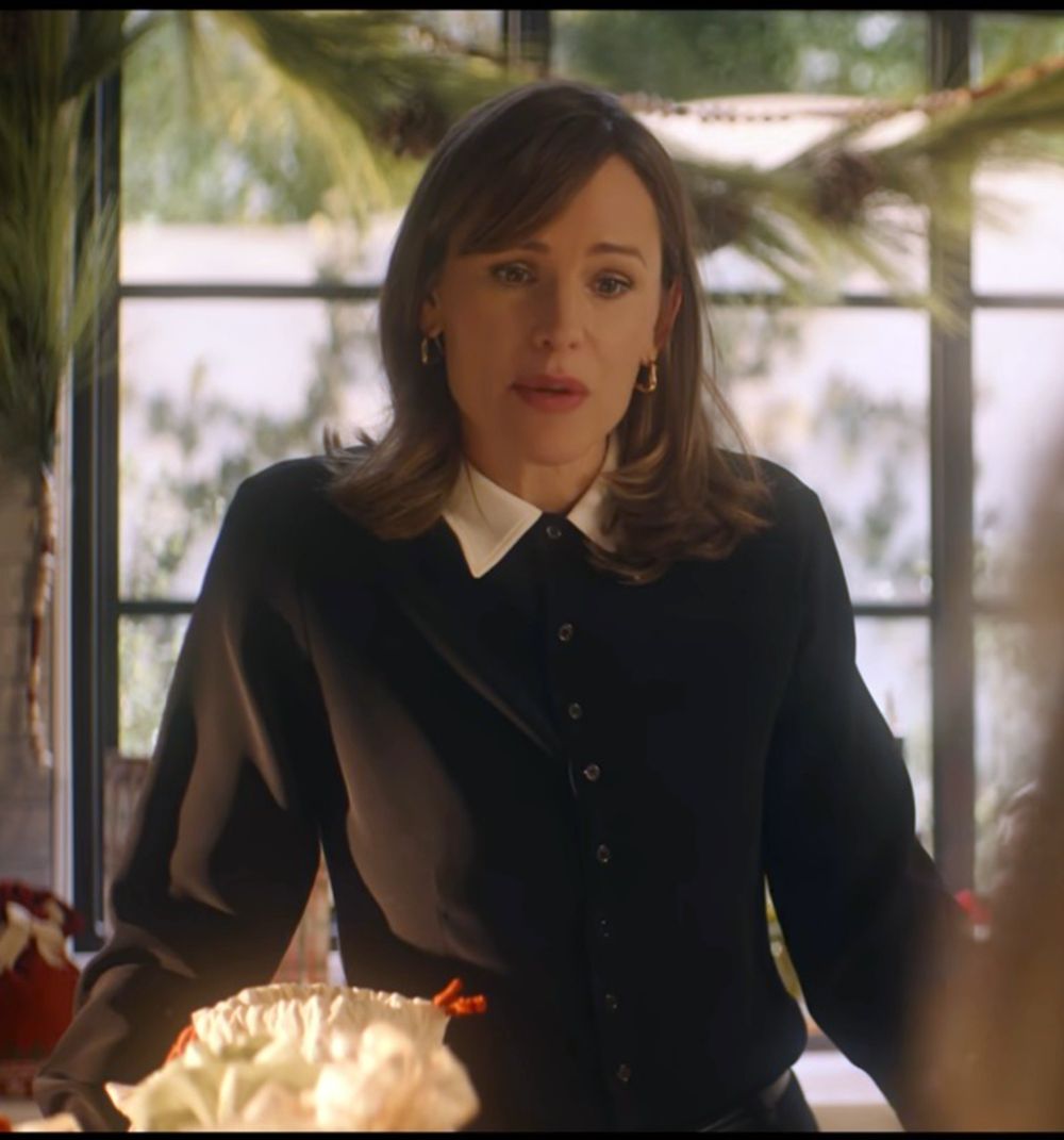 Family Switch: Steal Jess and CC Walker’s Body-Swapping Outfits