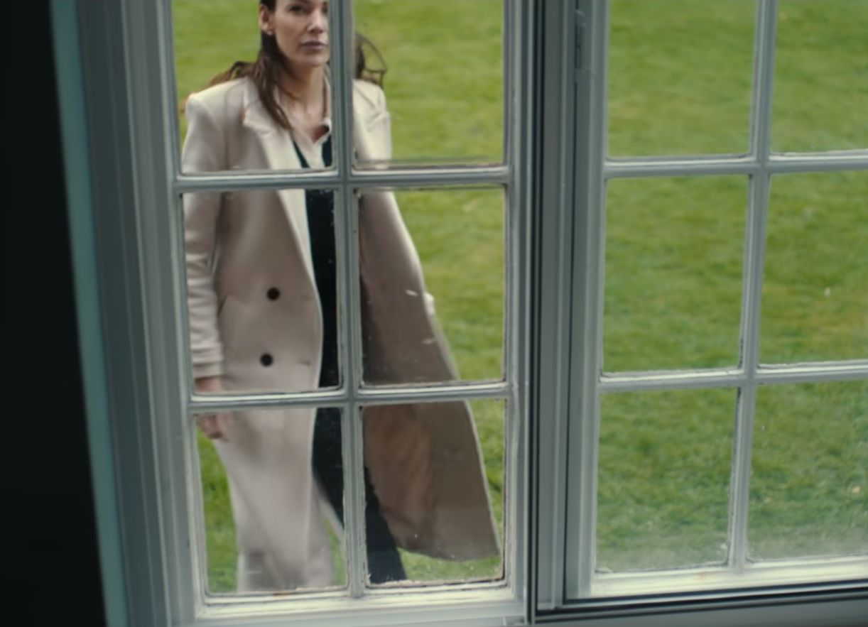 Fool Me Once Fashion Theft: Capturing Maya Stern's Look on Netflix ...