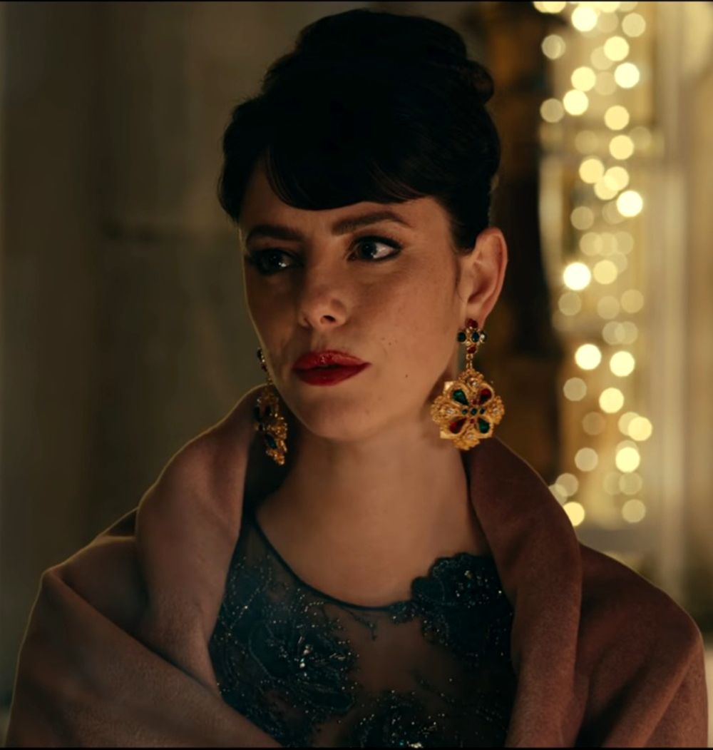 The Kaya Scodelario The Gentlemen Outfits - Susie Glass’ Chic Wardrobe