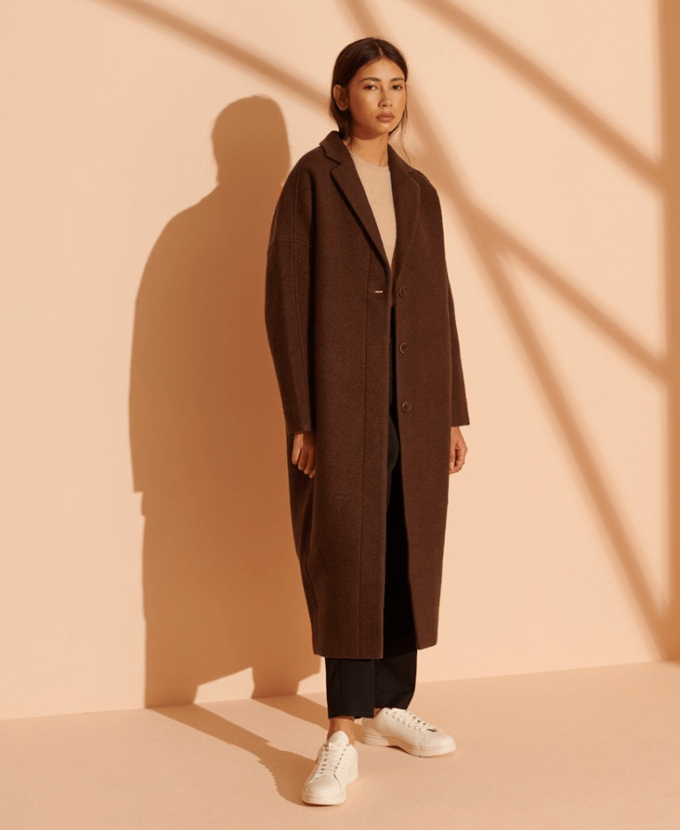 The Auggie Salazar 3 Body Problem Outfits & Clothes - Elemental Spot