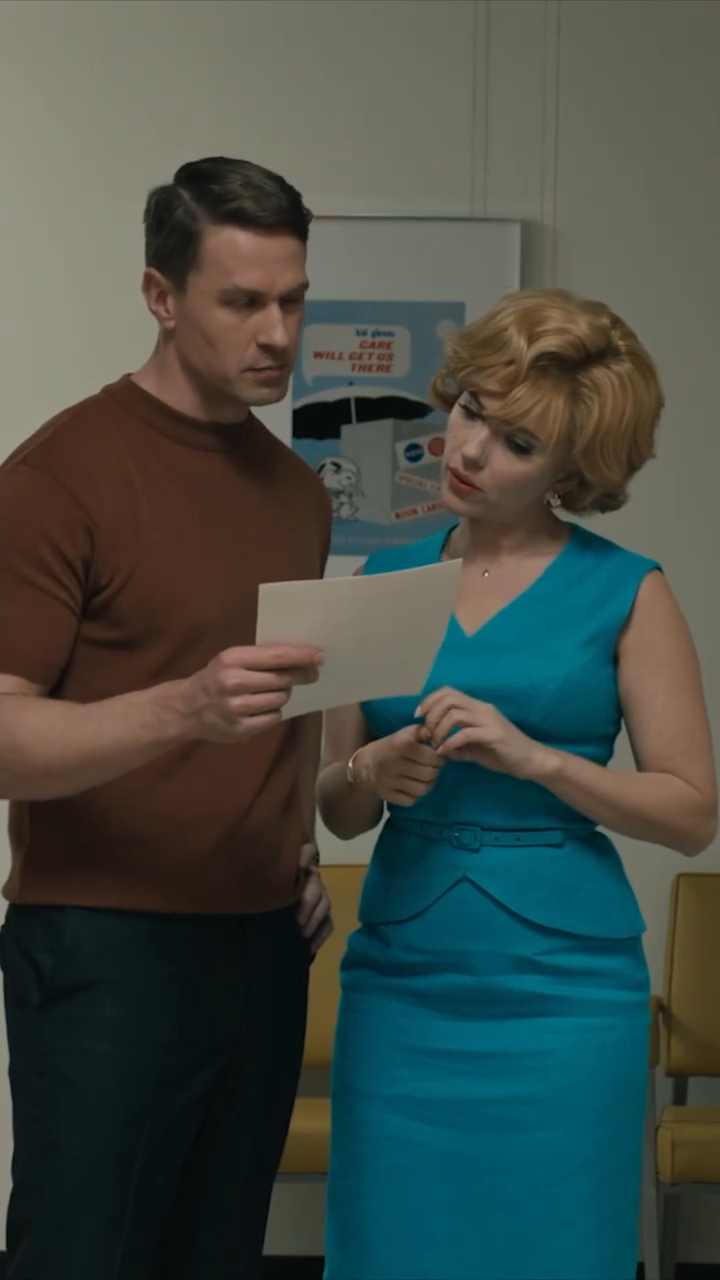 Fly Me to the Moon: Scarlett Johansson’s Kelly Jones Office Siren Style ...